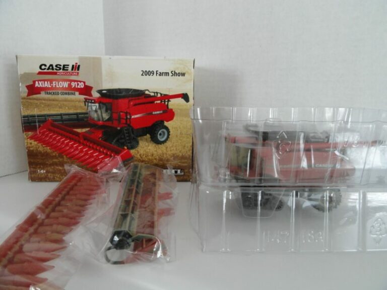 1/64 Case IH 9120 Combine Farm Show 2009 Dusty Chase Version ...